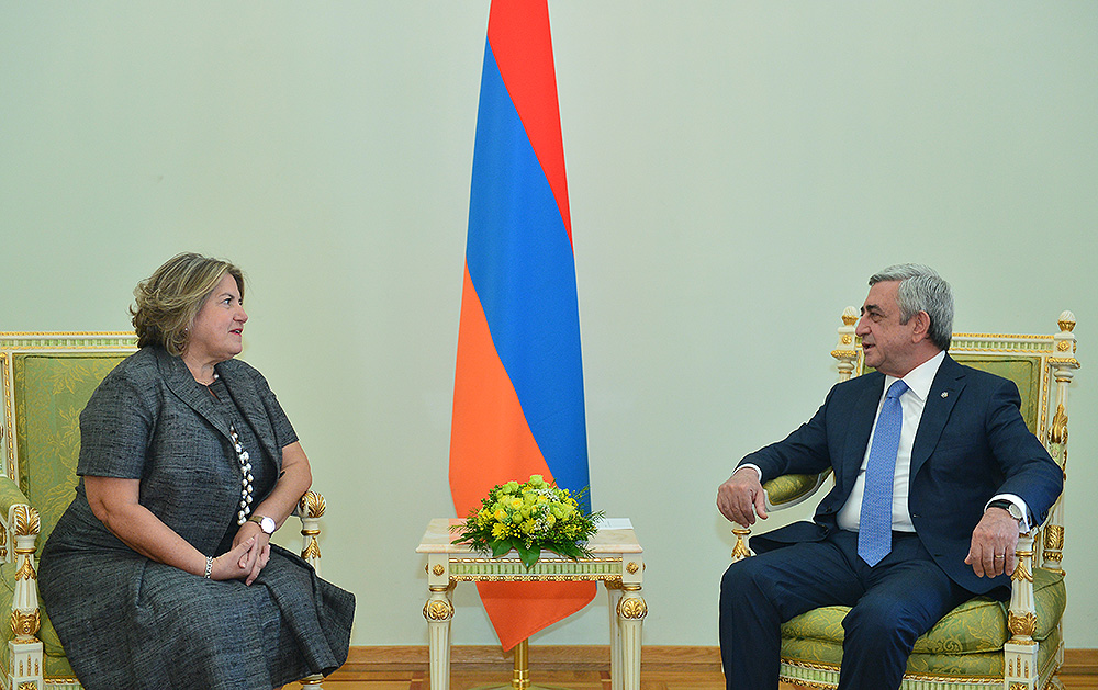 The newly appointed Ambassador Extraordinary and Plenipotentiary of ...