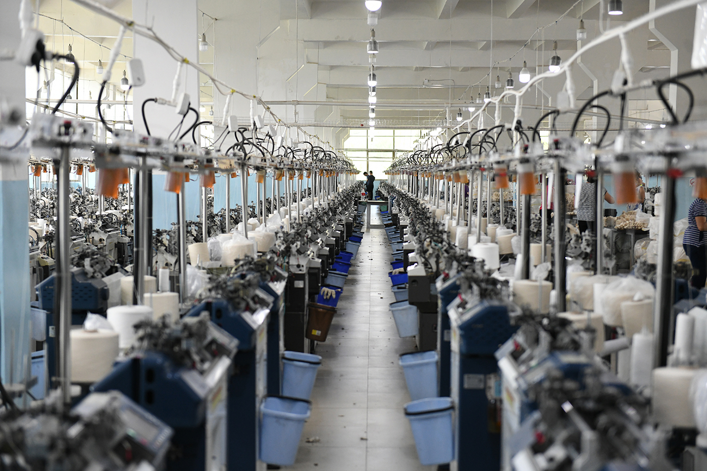 President Sarkissian visited Berd workshop of Tavush Textile company ...